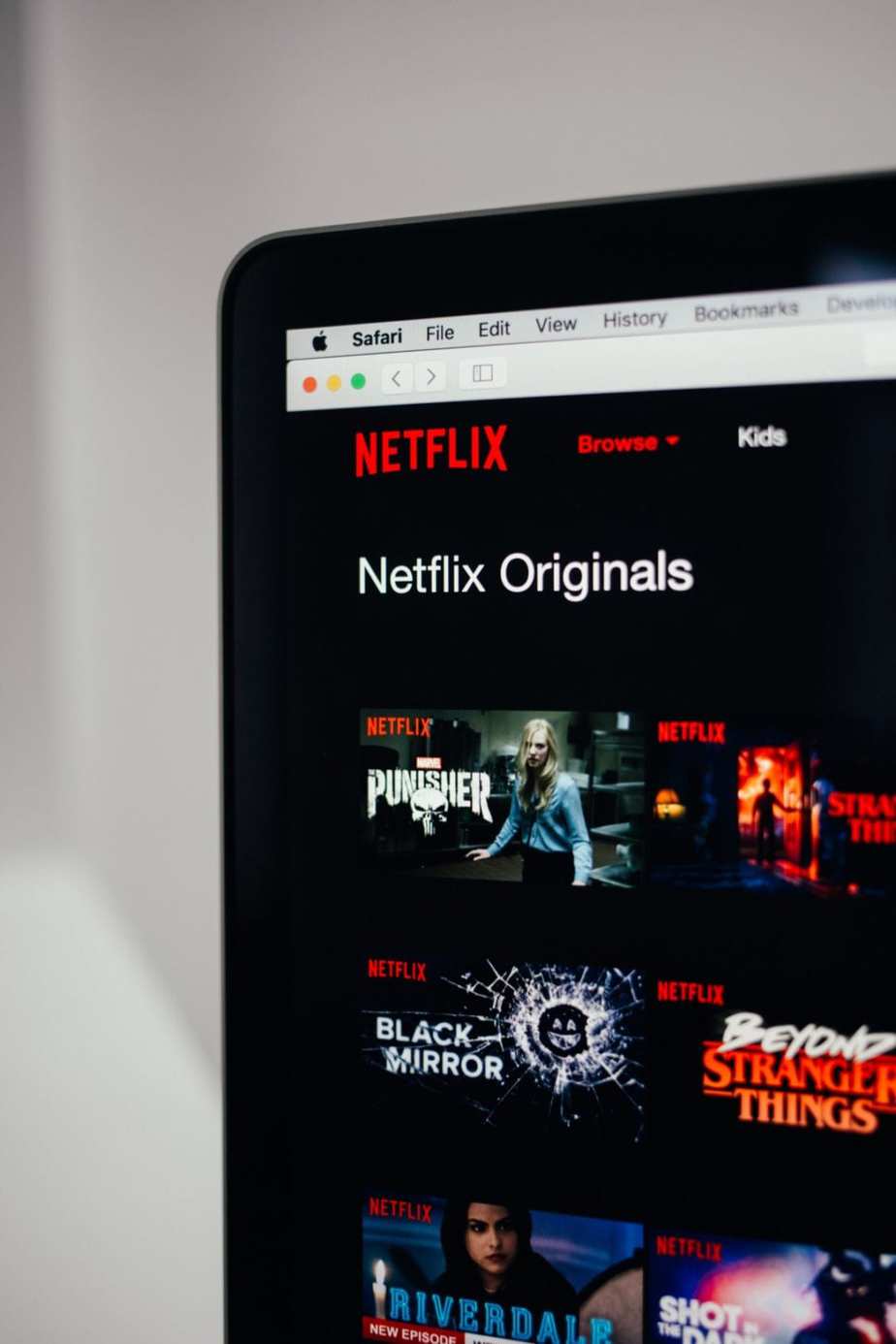 20 Amazing German Shows You Can Watch on Netflix in 2021